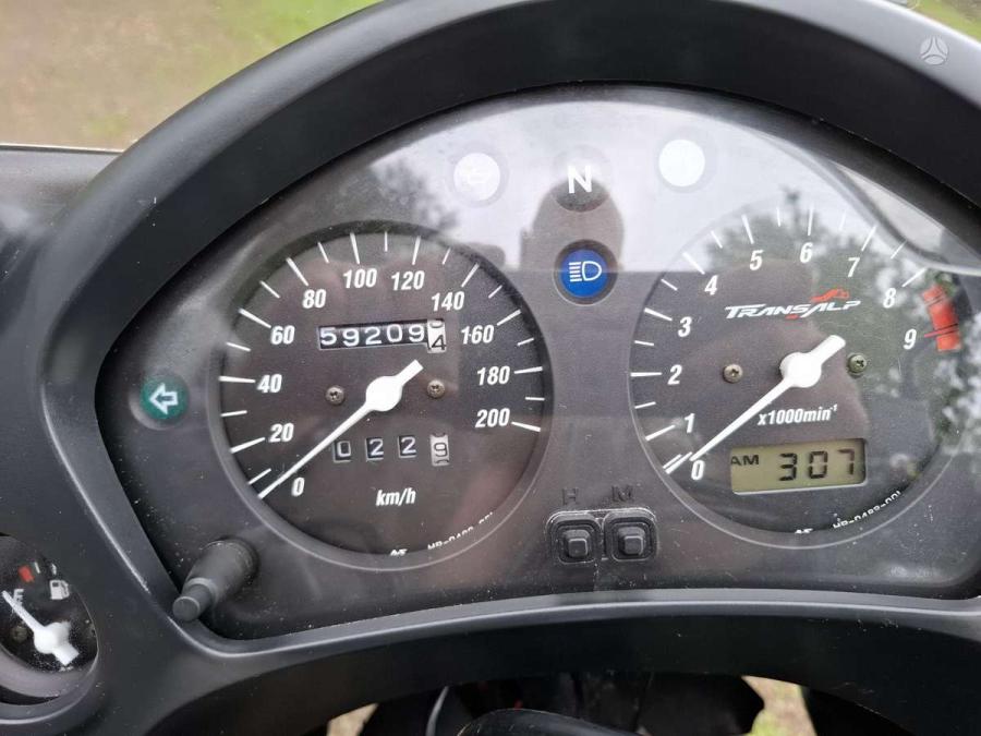 Grey Honda XL 2002 in Siauliai, with an engine capacity of 0.65 L and mileage of 59 thousand km for 2200 €, photo 8 on AUTOMOTO.COM.LV
