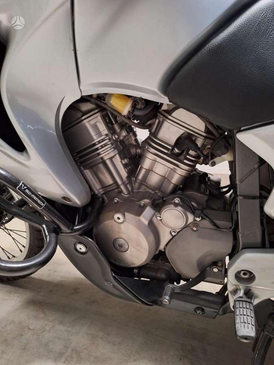 Grey Honda XL 2002 in Kaunas, with an engine capacity of 0.65 L and mileage of 60 thousand km for 2500 €, photo 13 on AUTOMOTO.COM.LV
