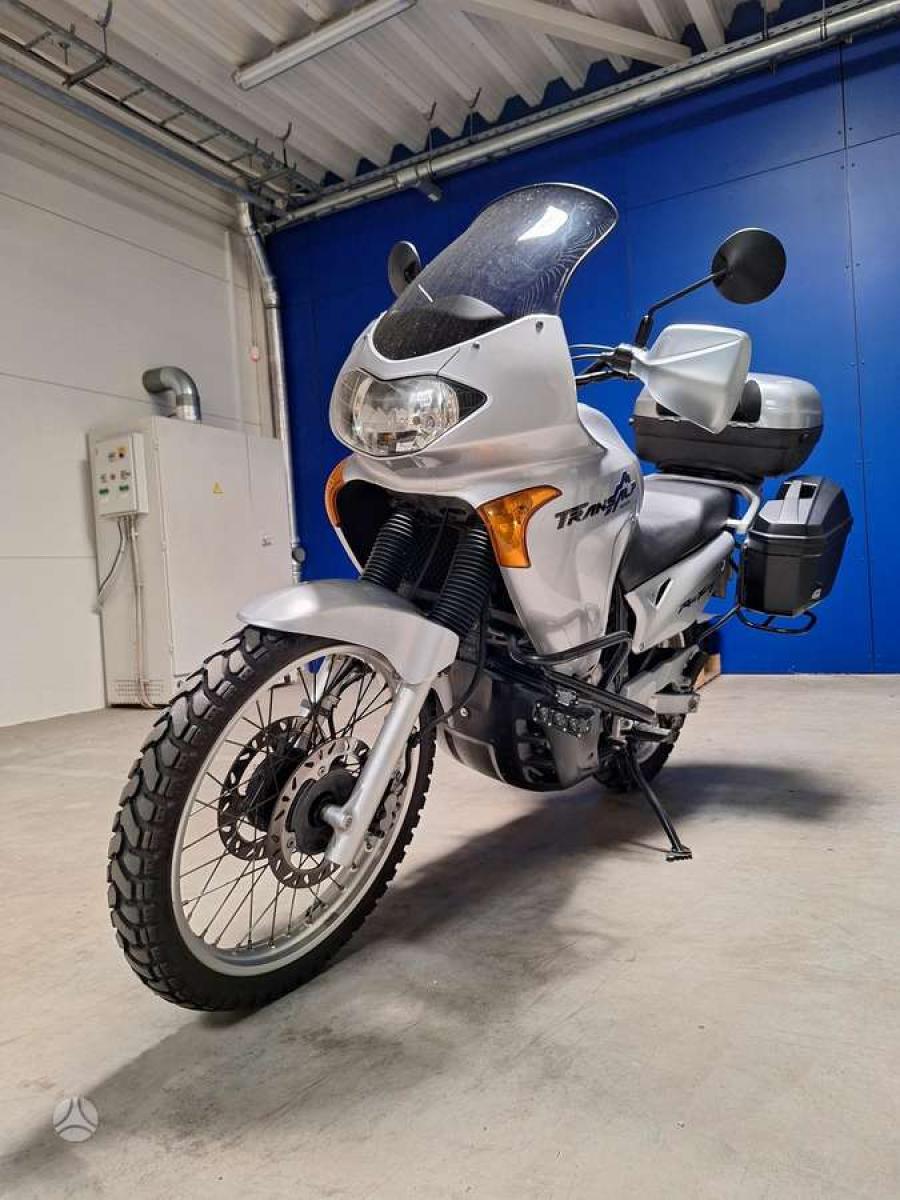Grey Honda XL 2002 in Kaunas, with an engine capacity of 0.65 L and mileage of 60 thousand km for 2500 €, photo 15 on AUTOMOTO.COM.LV