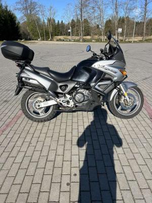 Pelēks Honda XL 2003 Biržai, ar dzinēja tilpumu 1.00 L un nobraukumu 100 tūkst. km par 3000 €, foto 4 vietnē AUTOMOTO.COM.LV