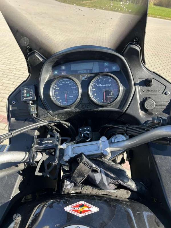Grey Honda XL 2003 in Birzai, with an engine capacity of 1.00 L and mileage of 100 thousand km for 3000 €, photo 9 on AUTOMOTO.COM.LV