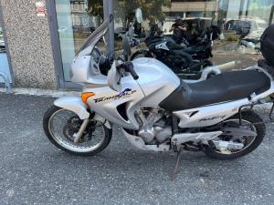 Pelēks Honda XL 2003 Panevēža, ar dzinēja tilpumu 0.65 L un nobraukumu 52 tūkst. km par 2100 €, foto 8 vietnē AUTOMOTO.COM.LV