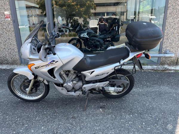 Grey Honda XL 2003 in Panevezys, with an engine capacity of 0.65 L and mileage of 52 thousand km for 2100 €, photo 8 on AUTOMOTO.COM.LV