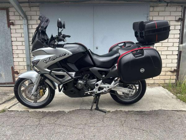 Pelēks Honda XL 2004 Birštonas, ar dzinēja tilpumu 1.00 L un nobraukumu 49 tūkst. km par 3850 €, foto 4 vietnē AUTOMOTO.COM.LV