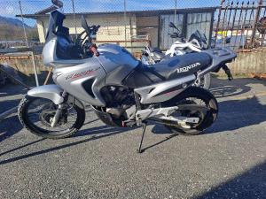 Pelēks Honda XL 2005 Panevēža, ar dzinēja tilpumu 0.65 L un nobraukumu 7 tūkst. km par 2350 €, foto  vietnē AUTOMOTO.COM.LV