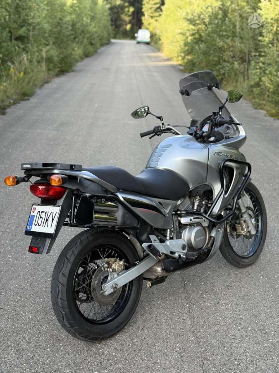 Pelēks Honda XL 2007 Šalčininkai, ar dzinēja tilpumu 0.65 L un nobraukumu 40 tūkst. km par 2999 €, foto 7 vietnē AUTOMOTO.COM.LV