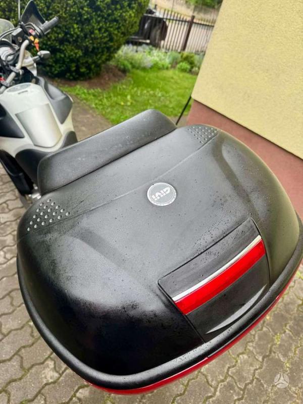 Grey Honda XL 2011 in Kaunas, with an engine capacity of 0.70 L and mileage of 43 thousand km for 3900 €, photo 7 on AUTOMOTO.COM.LV