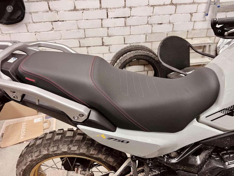 Grey Honda XL 2025 in Vilnius, with an engine capacity of 0.75 L and mileage of 5 thousand km for 10500 €, photo 15 on AUTOMOTO.COM.LV