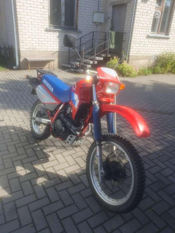 Honda XL 1987 Kauņa, ar dzinēja tilpumu 0.60 L un nobraukumu 26 tūkst. km par 2150 €, foto 1 vietnē AUTOMOTO.COM.LV