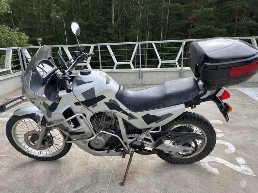 Honda XL 1996 in Vilnius, with an engine capacity of 0.58 L and mileage of 83 thousand km for 1300 €, photo 1 on AUTOMOTO.COM.LV