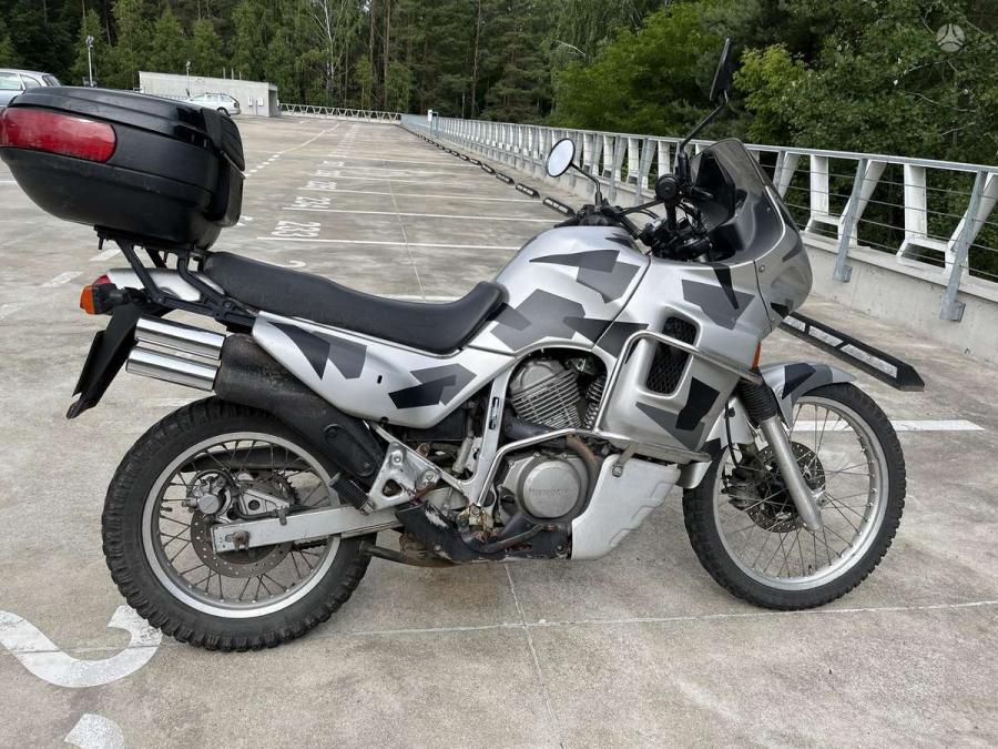 Honda XL 1996 in Vilnius, with an engine capacity of 0.58 L and mileage of 83 thousand km for 1300 €, photo 8 on AUTOMOTO.COM.LV