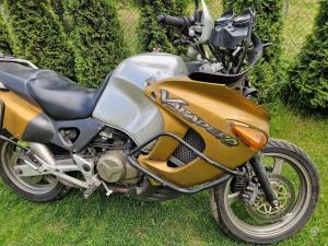 Honda XL 1999 in Kelme, with an engine capacity of 1.00 L and mileage of 111 thousand km for 900 €, photo  on AUTOMOTO.COM.LV