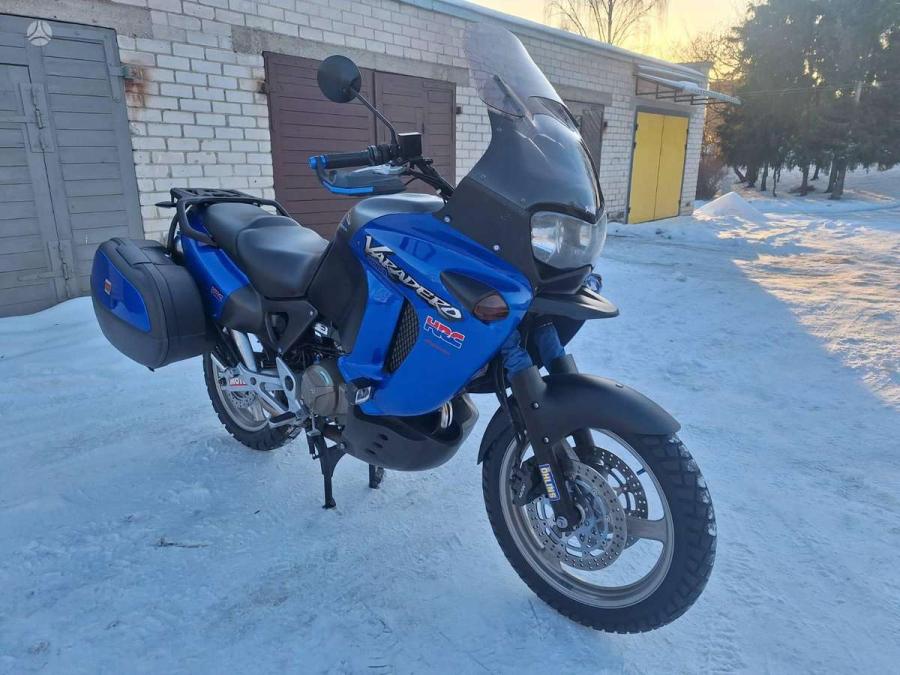 Honda XL 2000 in Prienai, with an engine capacity of 1.00 L and mileage of 32 thousand km for 2450 €, photo 8 on AUTOMOTO.COM.LV
