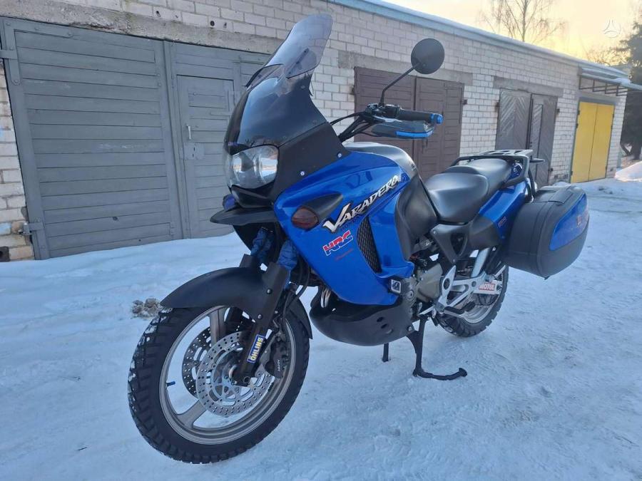 Honda XL 2000 in Prienai, with an engine capacity of 1.00 L and mileage of 32 thousand km for 2450 €, photo 13 on AUTOMOTO.COM.LV