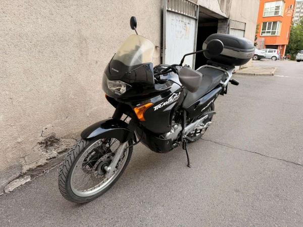 Honda XL 2000 in Vilnius, with an engine capacity of 0.65 L and mileage of 35 thousand km for 2300 €, photo 1 on AUTOMOTO.COM.LV