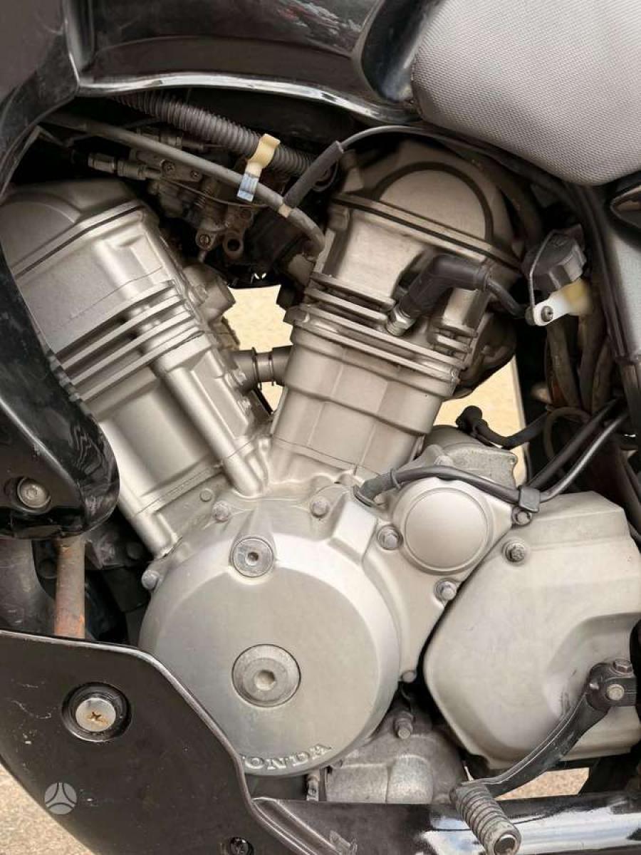 Honda XL 2000 Viļņa, ar dzinēja tilpumu 0.65 L un nobraukumu 35 tūkst. km par 2300 €, foto 12 vietnē AUTOMOTO.COM.LV