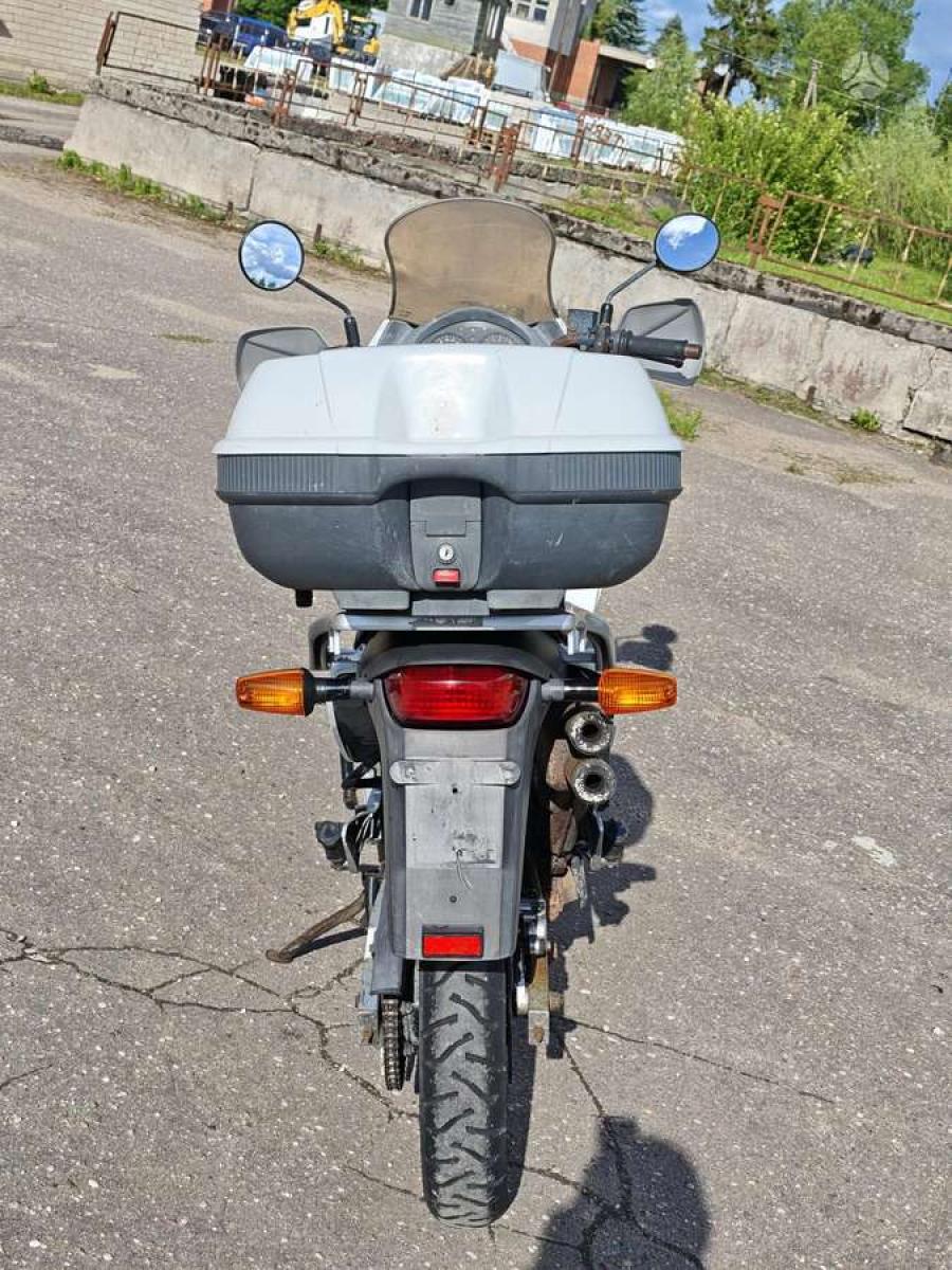 Honda XL 2001 in Sakiai, with an engine capacity of 0.65 L and mileage of 60 thousand km for 1999 €, photo 3 on AUTOMOTO.COM.LV