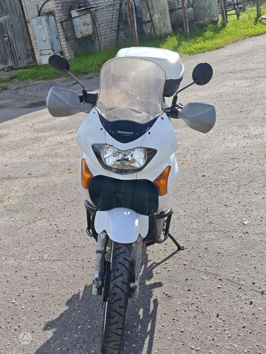 Honda XL 2001 in Sakiai, with an engine capacity of 0.65 L and mileage of 60 thousand km for 1999 €, photo 5 on AUTOMOTO.COM.LV