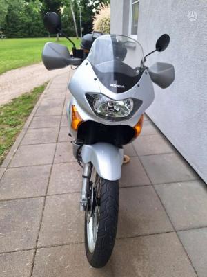 Honda XL 2001 Prienai, ar dzinēja tilpumu 0.65 L un nobraukumu 23 tūkst. km par 2750 €, foto 6 vietnē AUTOMOTO.COM.LV