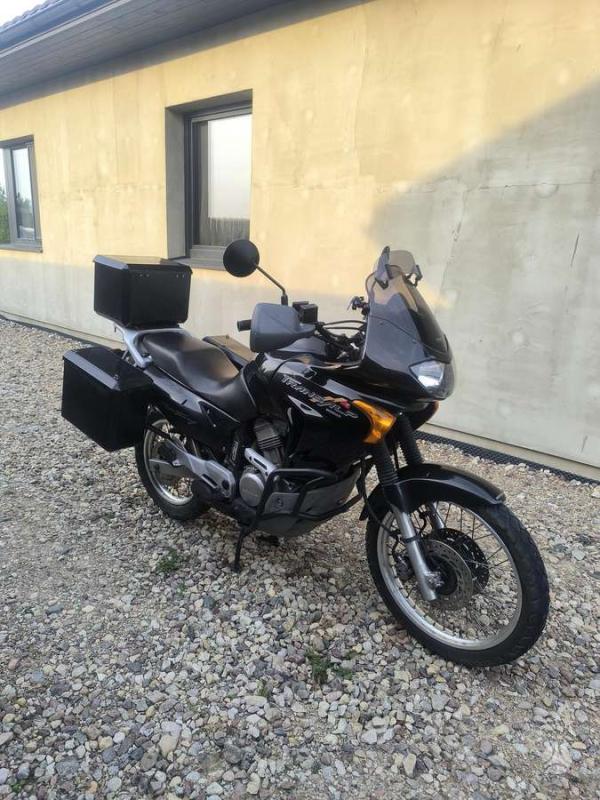 Honda XL 2001 Viļņa, ar dzinēja tilpumu 0.65 L un nobraukumu 63 tūkst. km par 2500 €, foto 2 vietnē AUTOMOTO.COM.LV