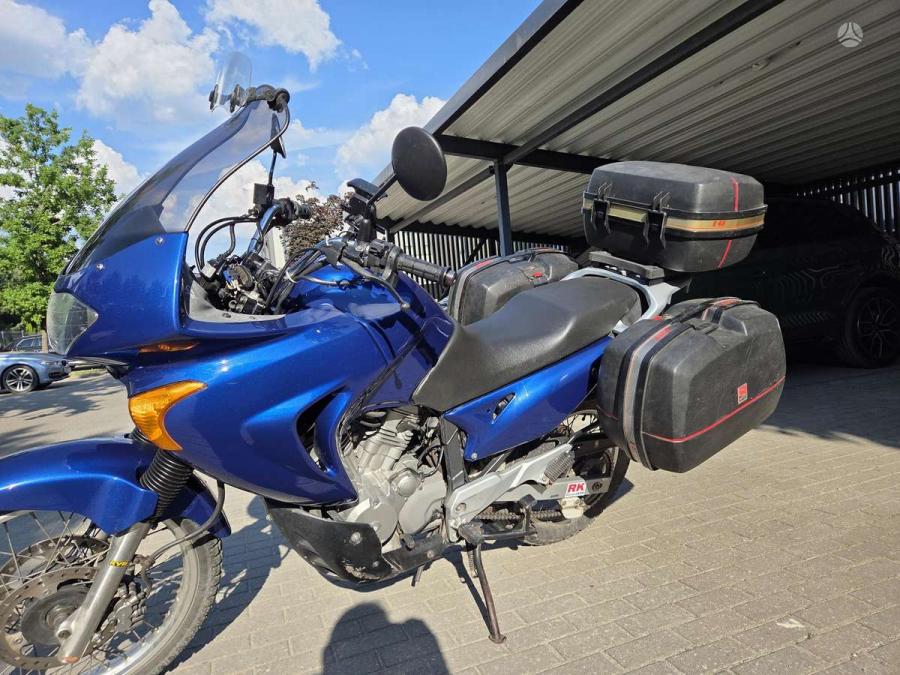 Honda XL 2001 in Vilnius, with an engine capacity of 0.65 L and mileage of 59 thousand km for 2000 €, photo 1 on AUTOMOTO.COM.LV