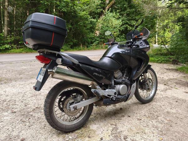 Honda XL 2001 in Siauliai, with an engine capacity of 0.65 L and mileage of 43 thousand km for 1850 €, photo 4 on AUTOMOTO.COM.LV