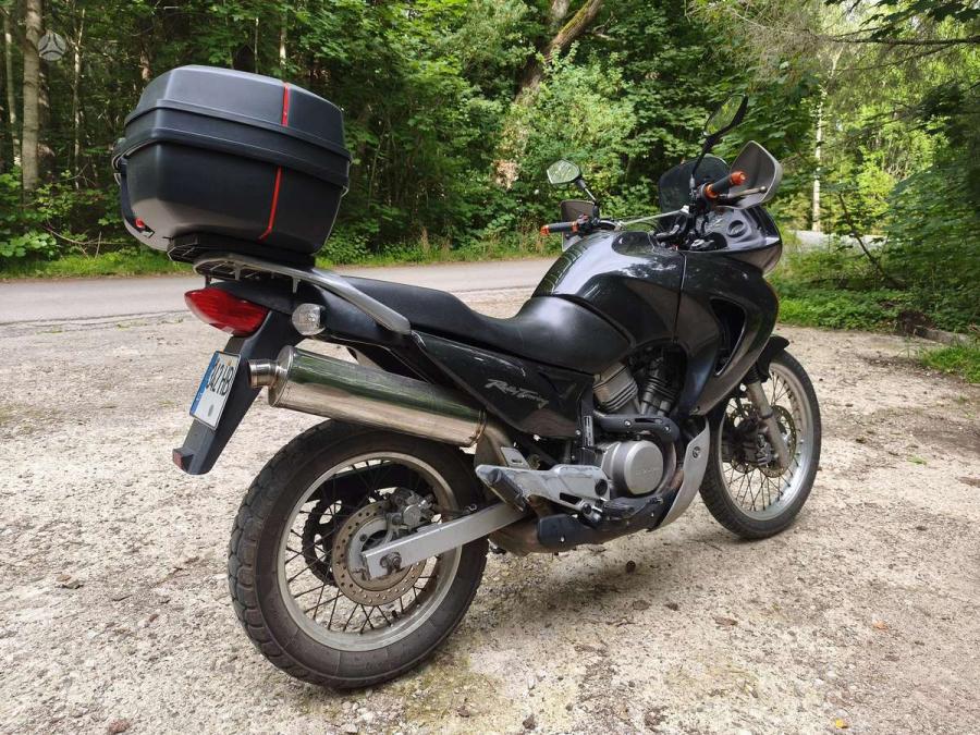 Honda XL 2001 in Siauliai, with an engine capacity of 0.65 L and mileage of 43 thousand km for 1850 €, photo 5 on AUTOMOTO.COM.LV