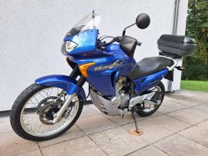Honda XL 2001 in Prienai, with an engine capacity of 0.65 L and mileage of 30 thousand km for 2650 €, photo  on AUTOMOTO.COM.LV