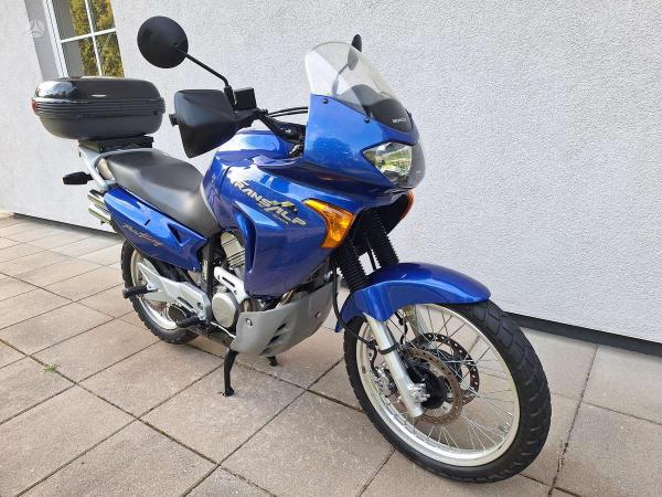 Honda XL 2001 in Prienai, with an engine capacity of 0.65 L and mileage of 30 thousand km for 2650 €, photo 4 on AUTOMOTO.COM.LV