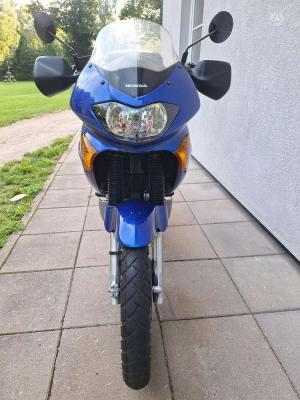 Honda XL 2001 in Prienai, with an engine capacity of 0.65 L and mileage of 30 thousand km for 2650 €, photo 6 on AUTOMOTO.COM.LV