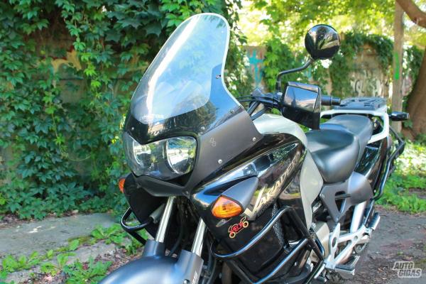 Хонда XL 2001 в Вильнюс на AUTOMOTO.COM.LV Хонда XL 2001 в Вильнюс, объемом двигателя 1.00 л и пробегом 12 тыс. км за 3650 €, фото 7 на AUTOMOTO.COM.LV
