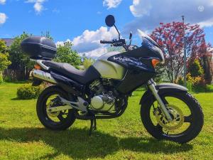 Honda XL 2002 Viļņa, ar dzinēja tilpumu 0.13 L un nobraukumu 25 tūkst. km par 2350 €, foto  vietnē AUTOMOTO.COM.LV