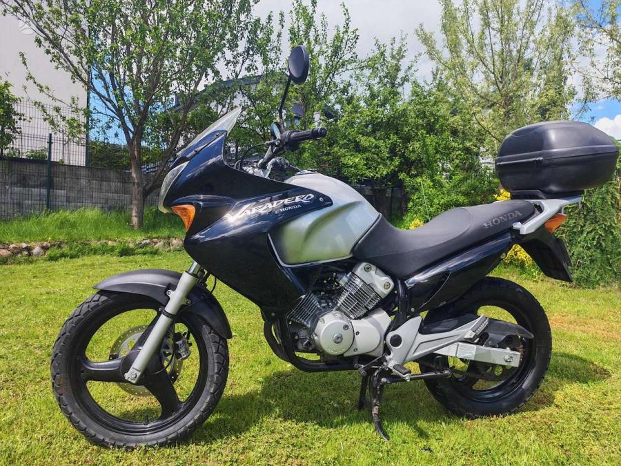 Honda XL 2002 Viļņa, ar dzinēja tilpumu 0.13 L un nobraukumu 25 tūkst. km par 2350 €, foto 3 vietnē AUTOMOTO.COM.LV