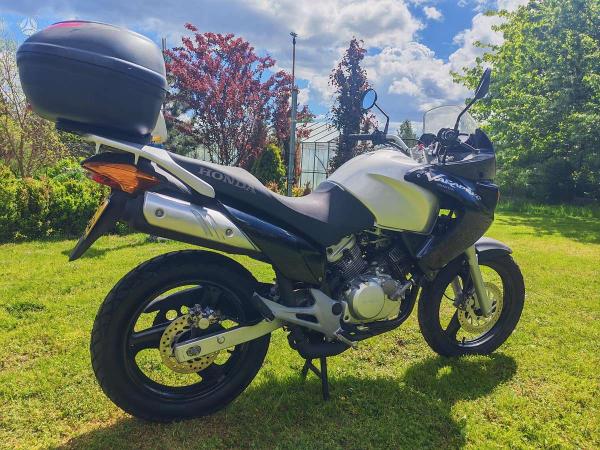 Honda XL 2002 in Vilnius, with an engine capacity of 0.13 L and mileage of 25 thousand km for 2350 €, photo 7 on AUTOMOTO.COM.LV