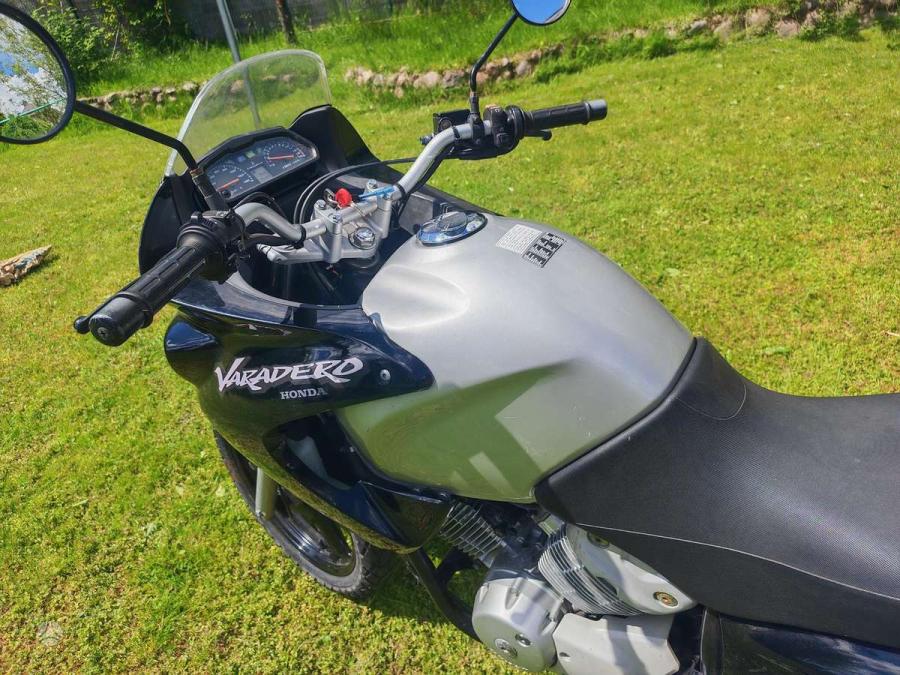 Honda XL 2002 Viļņa, ar dzinēja tilpumu 0.13 L un nobraukumu 25 tūkst. km par 2350 €, foto 14 vietnē AUTOMOTO.COM.LV