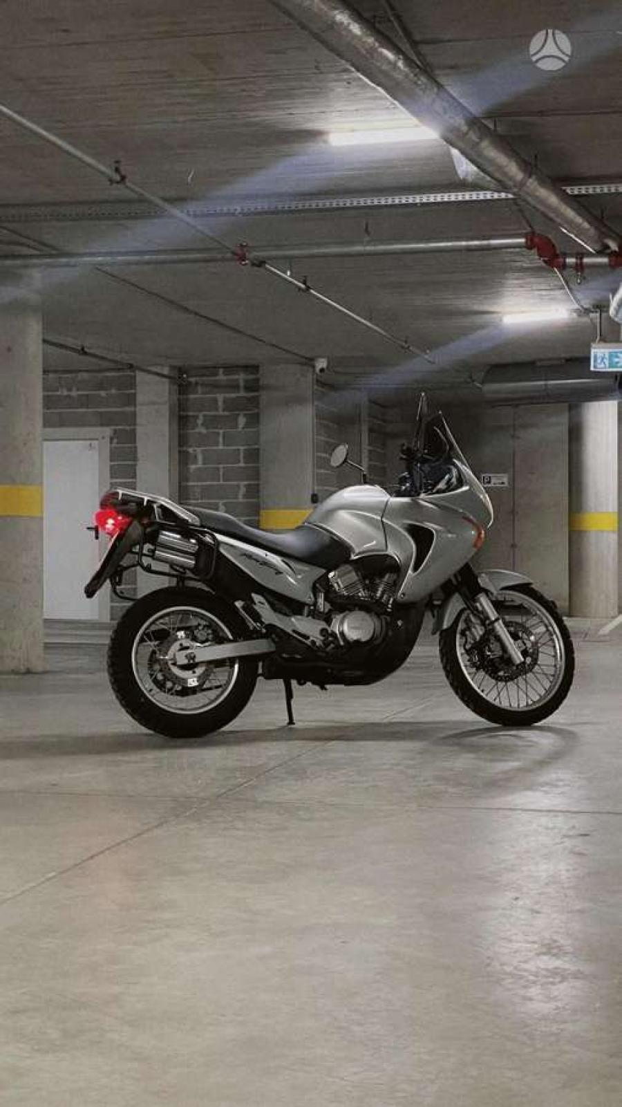 Honda XL 2002 in Vilnius, with an engine capacity of 0.65 L and mileage of 39 thousand km for 3000 €, photo 4 on AUTOMOTO.COM.LV