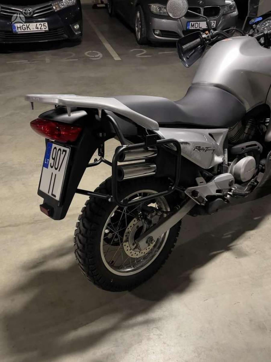 Honda XL 2002 in Vilnius, with an engine capacity of 0.65 L and mileage of 39 thousand km for 3000 €, photo 6 on AUTOMOTO.COM.LV