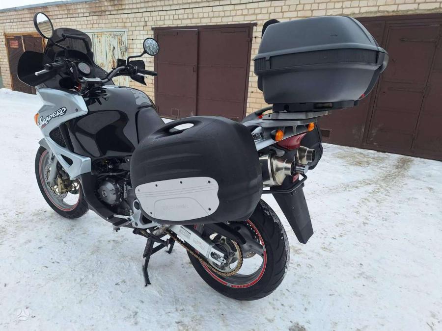 Honda XL 2003 Prienai, ar dzinēja tilpumu 1.00 L un nobraukumu 50 tūkst. km par 3750 €, foto 3 vietnē AUTOMOTO.COM.LV