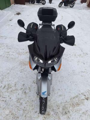 Honda XL 2003 Prienai, ar dzinēja tilpumu 1.00 L un nobraukumu 50 tūkst. km par 3750 €, foto 4 vietnē AUTOMOTO.COM.LV