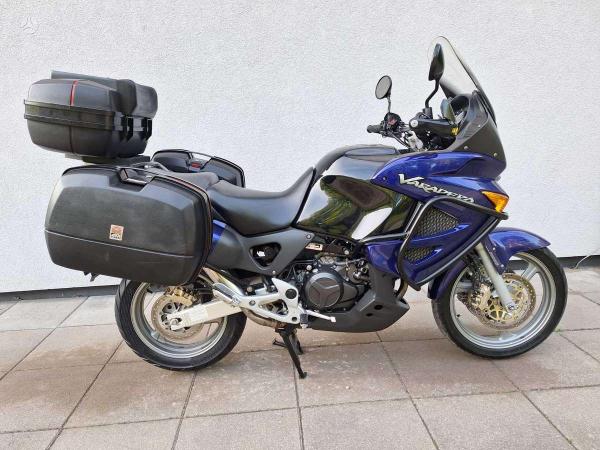 Honda XL 2003 in Prienai, with an engine capacity of 1.00 L and mileage of 49 thousand km for 3550 €, photo 5 on AUTOMOTO.COM.LV