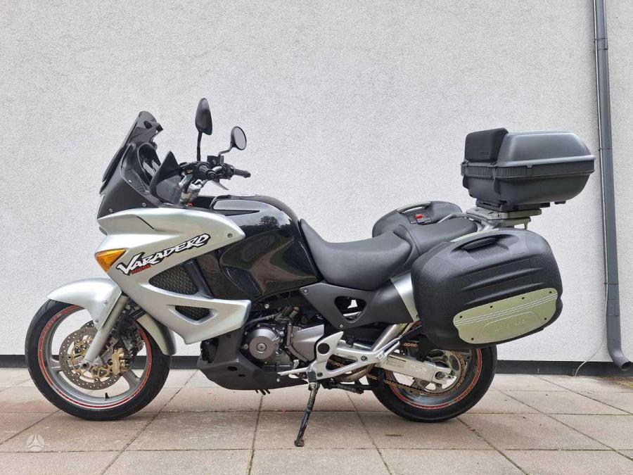 Honda XL 2003 in Prienai, with an engine capacity of 1.00 L and mileage of 50 thousand km for 3650 €, photo 1 on AUTOMOTO.COM.LV