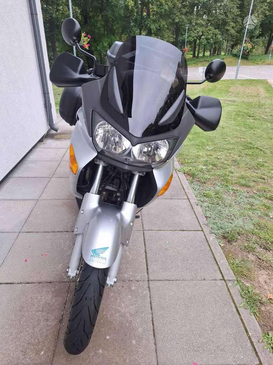 Honda XL 2003 in Prienai, with an engine capacity of 1.00 L and mileage of 50 thousand km for 3650 €, photo 7 on AUTOMOTO.COM.LV