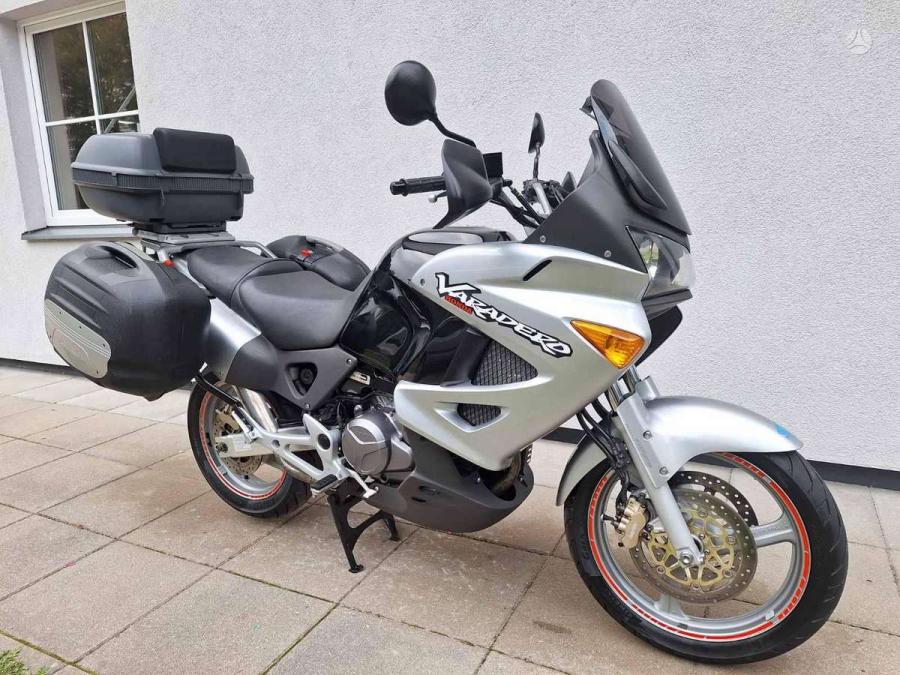 Honda XL 2003 in Prienai, with an engine capacity of 1.00 L and mileage of 50 thousand km for 3650 €, photo 28 on AUTOMOTO.COM.LV