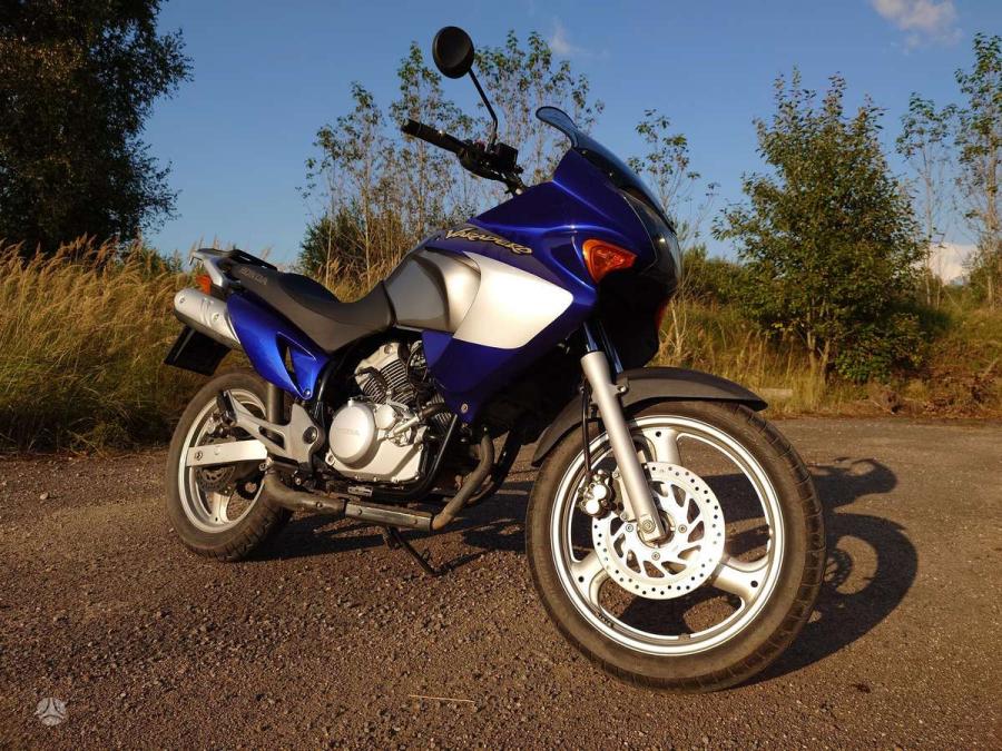 Honda XL 2004 in Vilnius, with an engine capacity of 0.13 L and mileage of 30 thousand km for 2500 €, photo 1 on AUTOMOTO.COM.LV