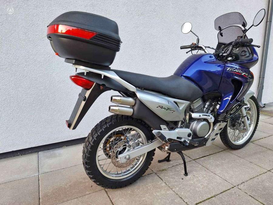 Honda XL 2004 in Prienai, with an engine capacity of 0.65 L and mileage of 35 thousand km for 2650 €, photo 11 on AUTOMOTO.COM.LV