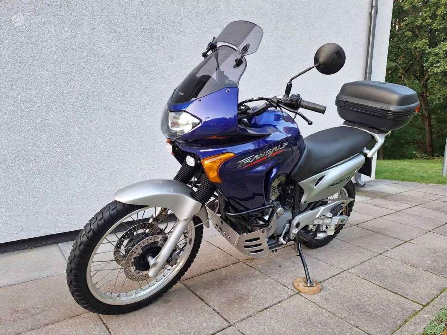 Honda XL 2004 in Prienai, with an engine capacity of 0.65 L and mileage of 35 thousand km for 2650 €, photo 17 on AUTOMOTO.COM.LV