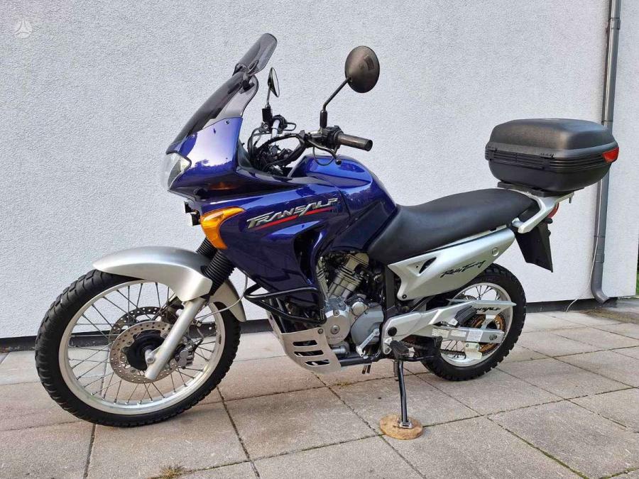 Honda XL 2004 in Prienai, with an engine capacity of 0.65 L and mileage of 35 thousand km for 2650 €, photo 19 on AUTOMOTO.COM.LV