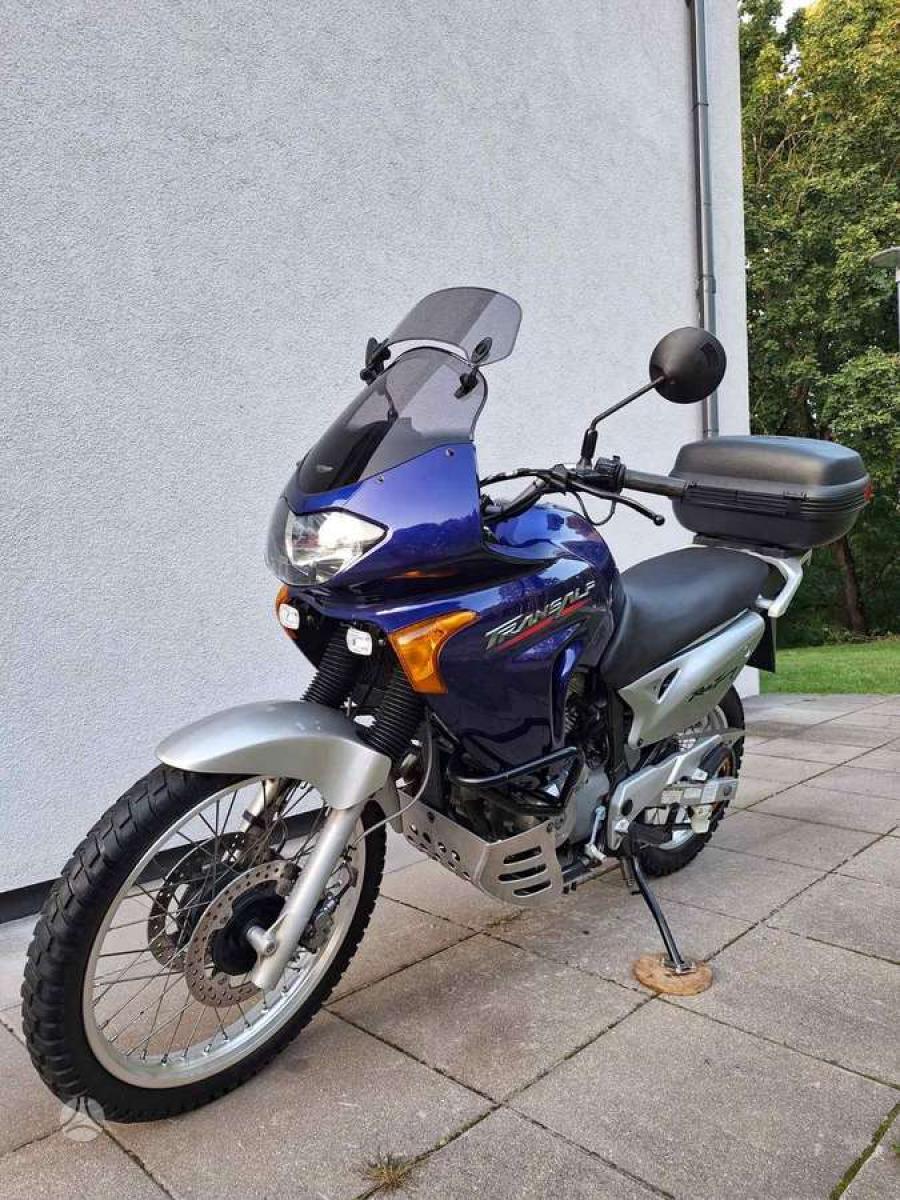 Honda XL 2004 in Prienai, with an engine capacity of 0.65 L and mileage of 35 thousand km for 2650 €, photo 20 on AUTOMOTO.COM.LV