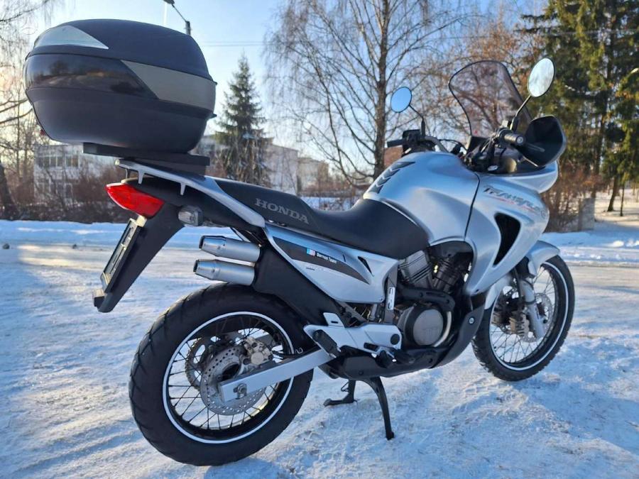 Honda XL 2006 in Prienai, with an engine capacity of 0.65 L and mileage of 41 thousand km for 2750 €, photo 4 on AUTOMOTO.COM.LV