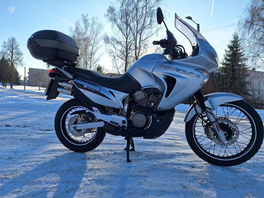 Honda XL 2006 in Prienai, with an engine capacity of 0.65 L and mileage of 41 thousand km for 2750 €, photo 6 on AUTOMOTO.COM.LV